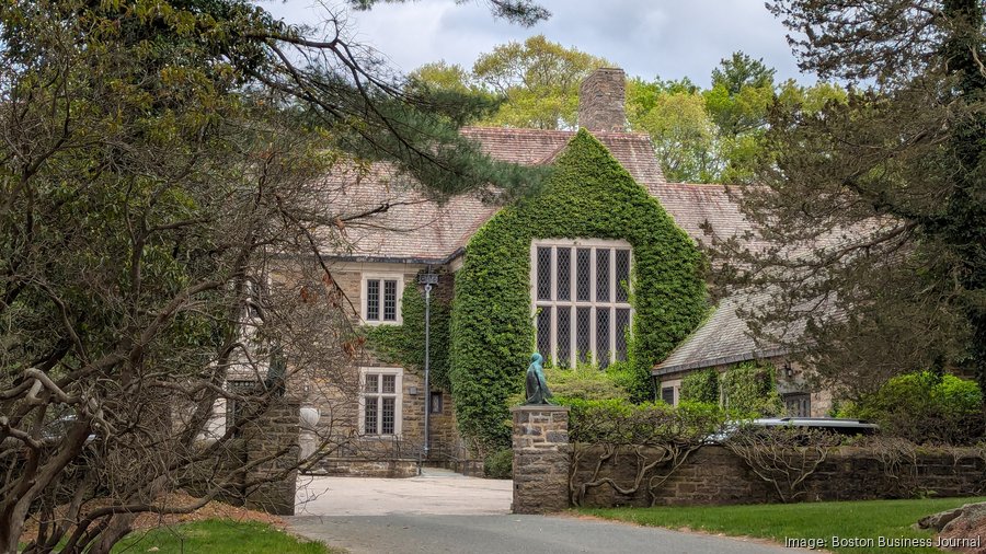 North Shore private school scrambles to avoid June 11 auction - Boston ...
