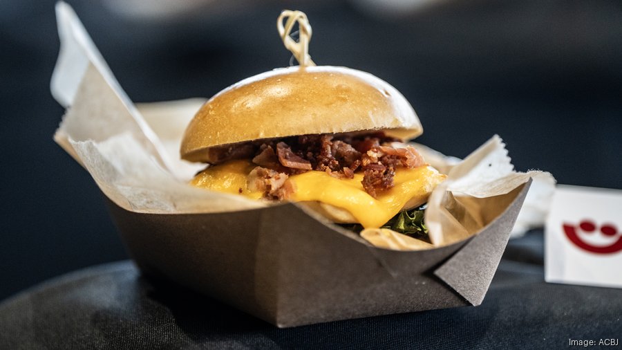 Fast-approaching Summerfest shows off new food, merch - Milwaukee ...