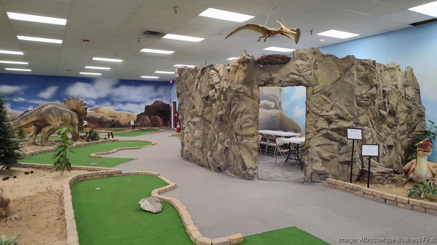 New dinosaur-themed mini-golf business roars into Rio Rancho ...