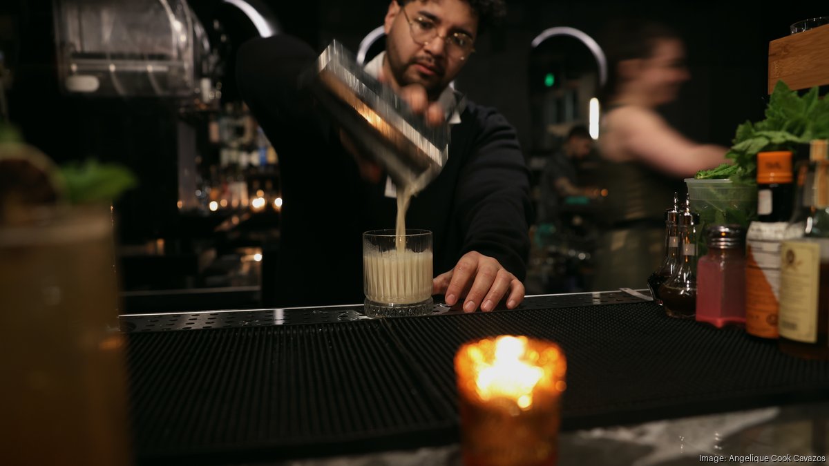 Botonica cocktail bar to open in Uptown area - Houston Business Journal