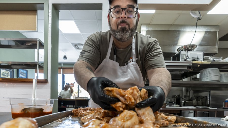 Ah-Beetz New Haven Pizza opens in Delray Beach - South Florida Business ...