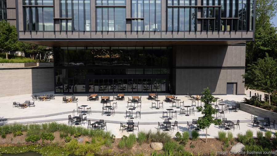 Vanguard moves 2,700 employees to University City campus - Charlotte ...