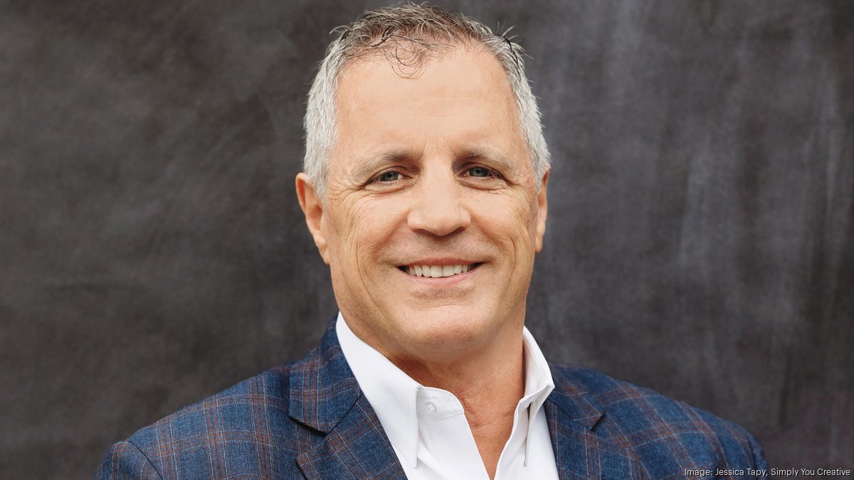 Sterling Bank names CPA Francis Godfrey new St. Louis market president ...