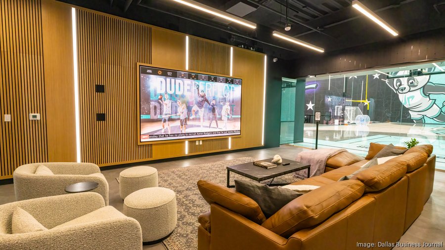 YouTube stars Dude Perfect open new headquarters featuring mini-golf ...