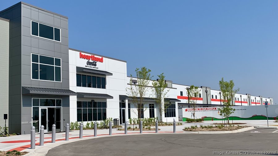 Heartland Coca-Cola celebrates opening $400M Olathe bottling plant ...