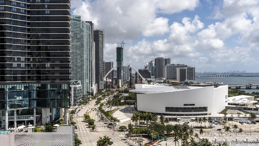 Waldorf Astoria, the tallest building in Miami, makes construction ...