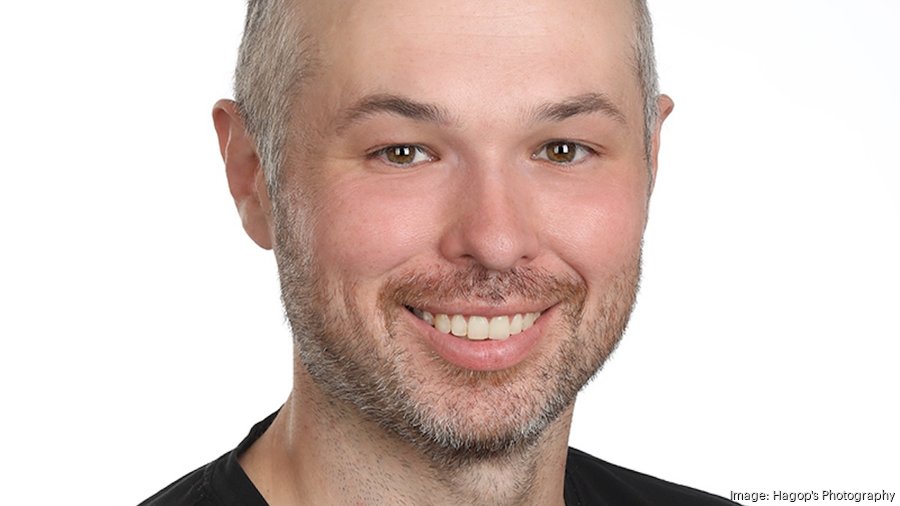 Wealthfront prices IPO at $14 to raise nearly half a billion dollars ...