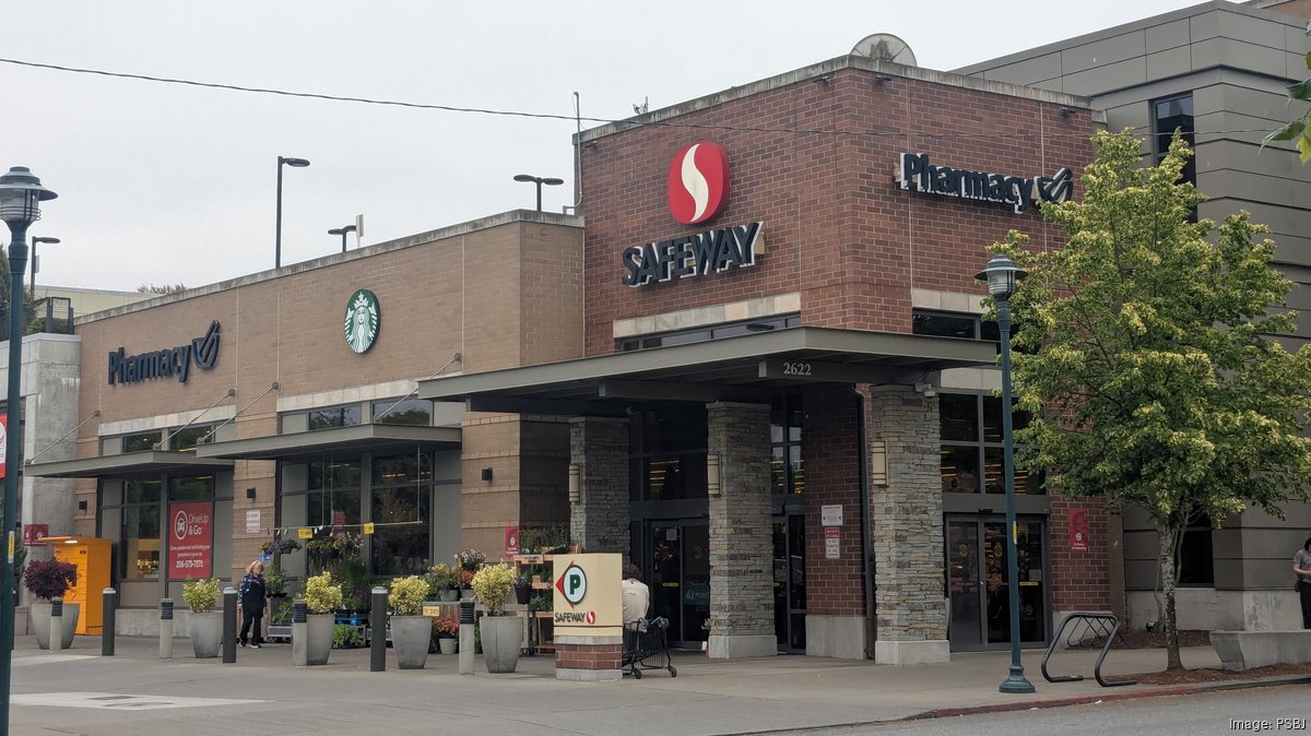 Safeway store in West Seattle sells for $35.4 million - Puget Sound ...