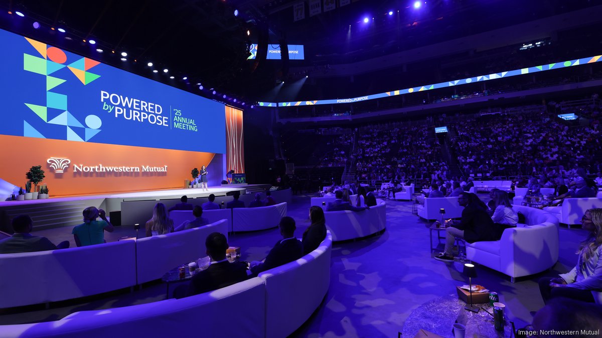 Northwestern Mutual annual meeting draws 11,000 to Milwaukee ...