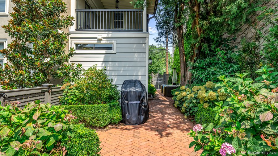 286-year-old Haddonfield house hits market for $1.8 million ...
