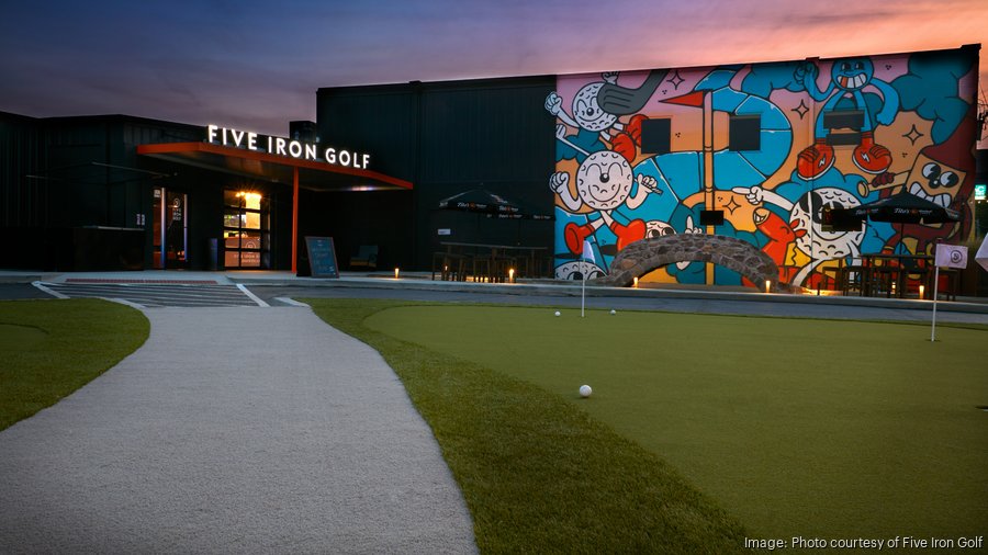 EXCLUSIVE: Five Iron Golf to open inside PNC Tower - Louisville ...