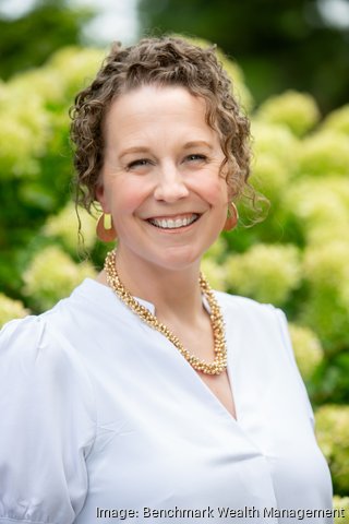 Women Who Lead in Finance & Investments: Sarah Beach of Benchmark ...