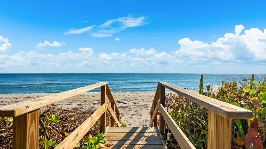 Former Advanta CEO sells Florida mansion to Thomas C. Dolan for $27.1M ...