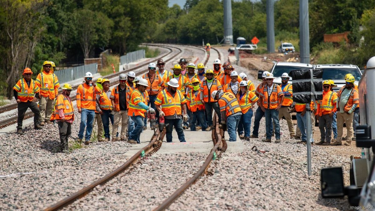 $2B DART Silver Line train expected to open by end of 2025 - Dallas ...