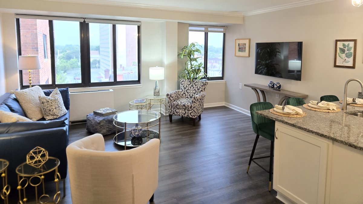 Treyton Oak Towers: A premiere life plan community promoting ...