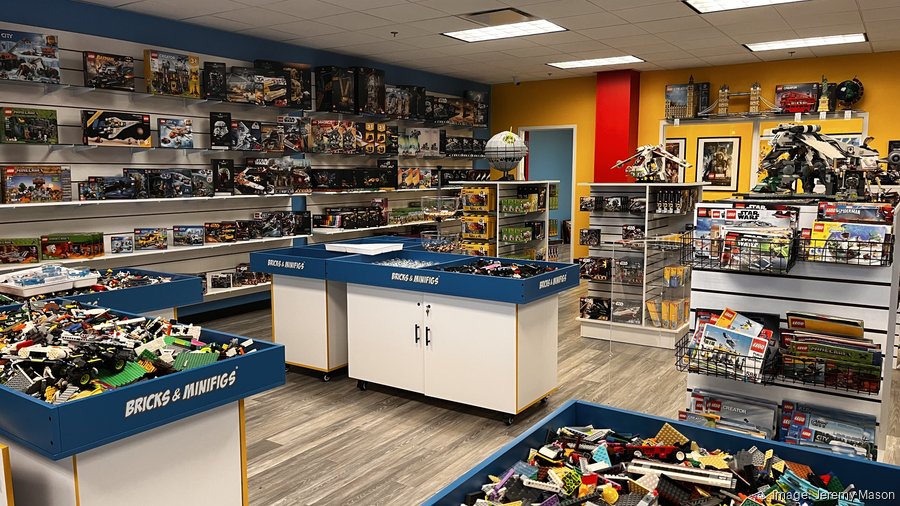 Bricks and Minifigs opens first Seattle store in Northgate - Puget ...