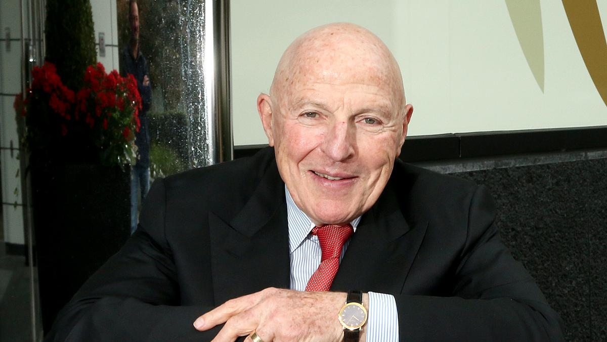 Martin Selig withdraws as co-host of Trump fundraiser - Puget Sound ...