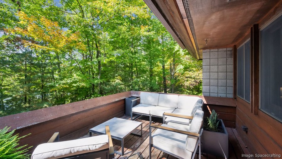 Frank Lloyd Wright-inspired lakefront home hits Wisconsin market ...