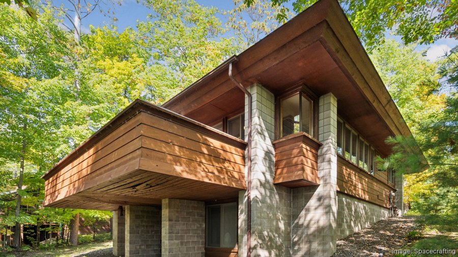 Frank Lloyd Wright-inspired lakefront home hits Wisconsin market ...