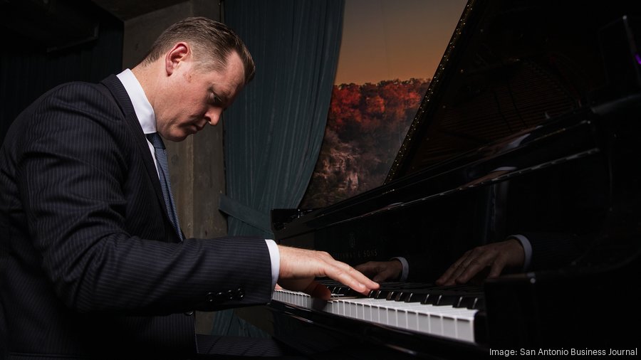 Doc's Houston jazz bar in former Tower Theatre sets grand opening ...