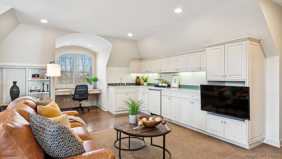 Bearpath Golf & Country Club mansion listed for $3.2 million ...