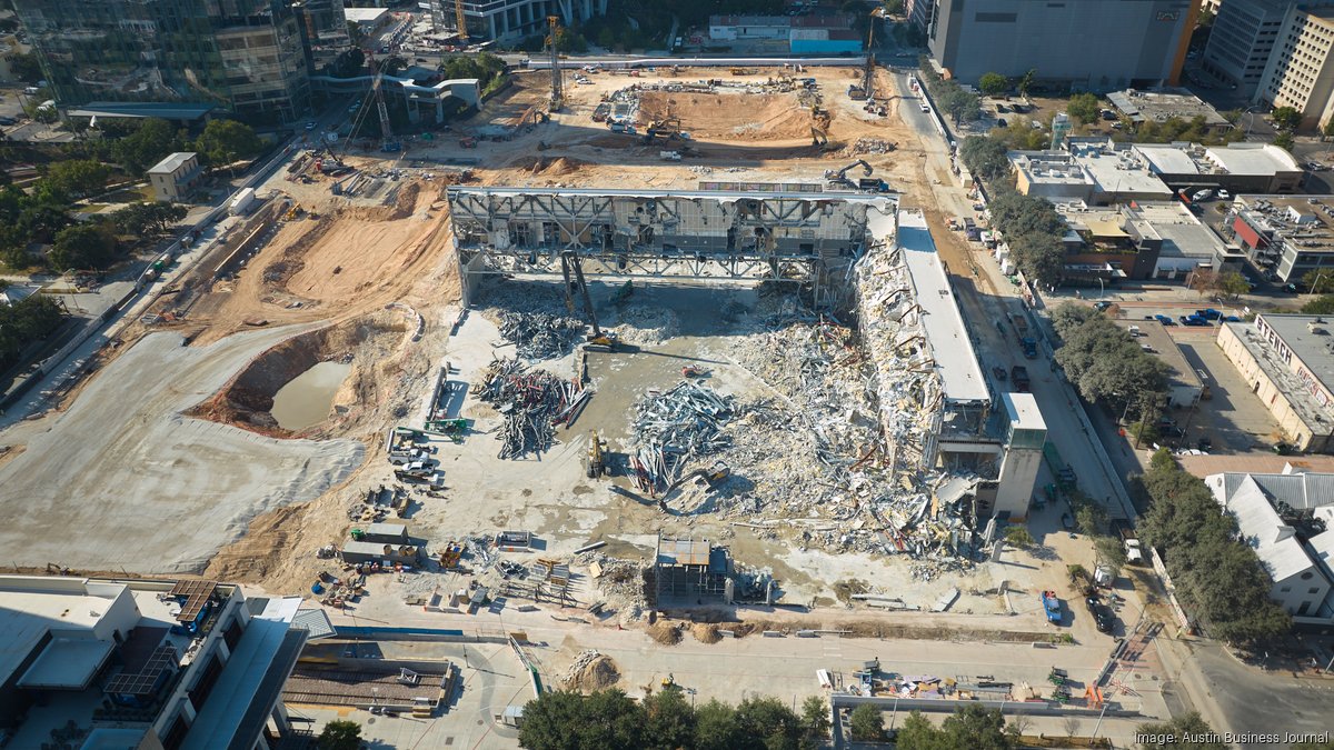 Austin hotels back convention center redevelopment - Austin Business ...