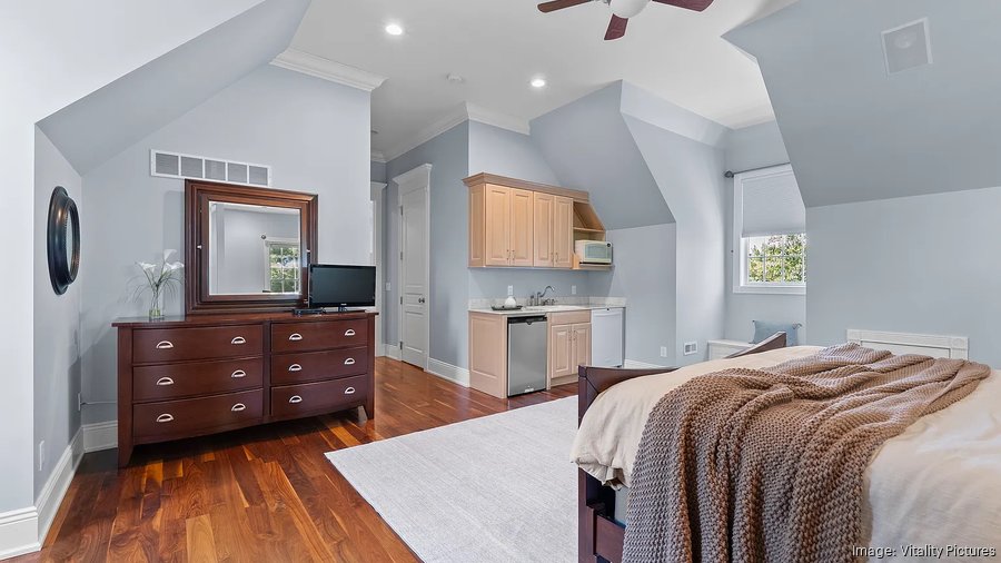 6-bedroom Delaware home with pool, secret rooms lists for $3.4M ...
