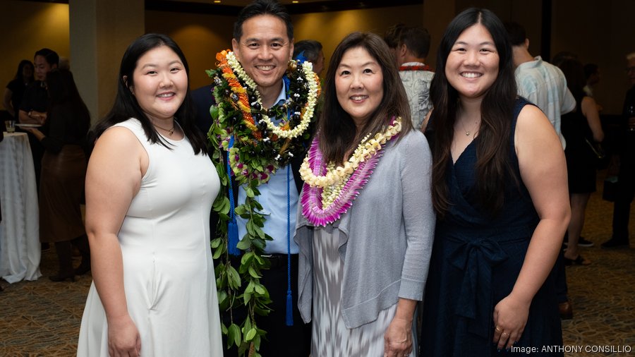 University of Hawaii inducts 5 alumni into Hall of Honor - Pacific ...