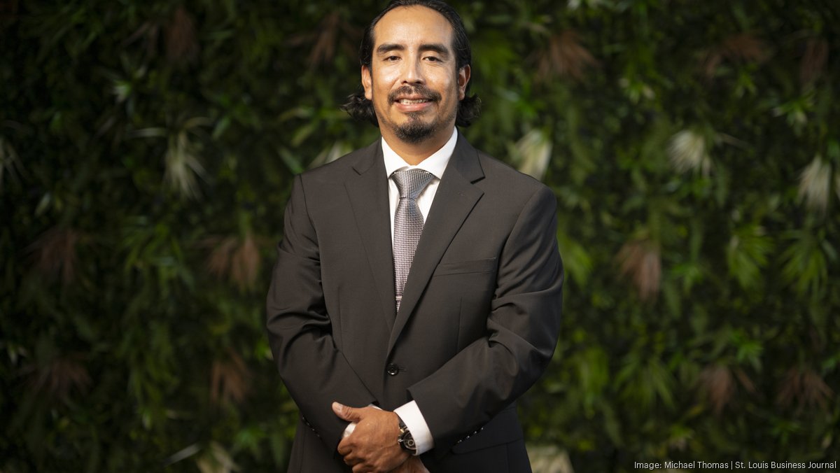 40 Under 40: Julio Meza - St. Louis Business Journal