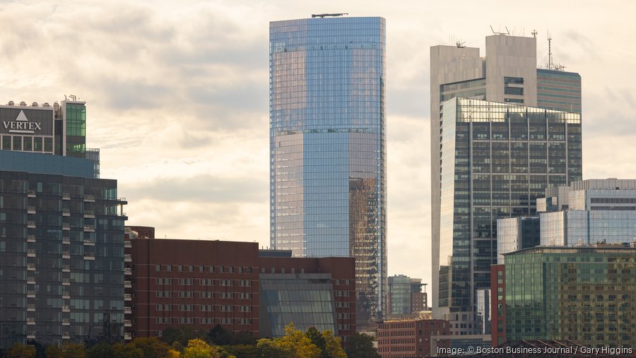 JPMorgan Chase leases 8.5 floors at South Station Tower - Boston ...