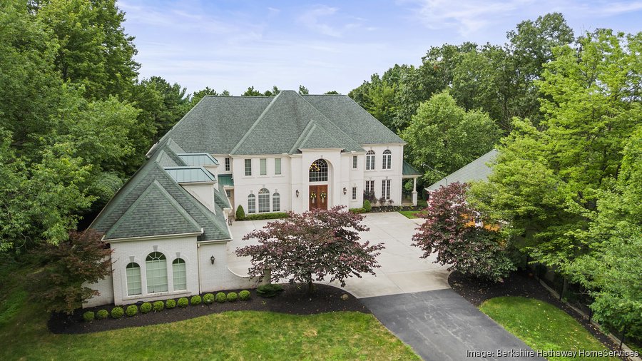 $3.3M Mars estate with 2 garages, pool listed for sale (photos ...