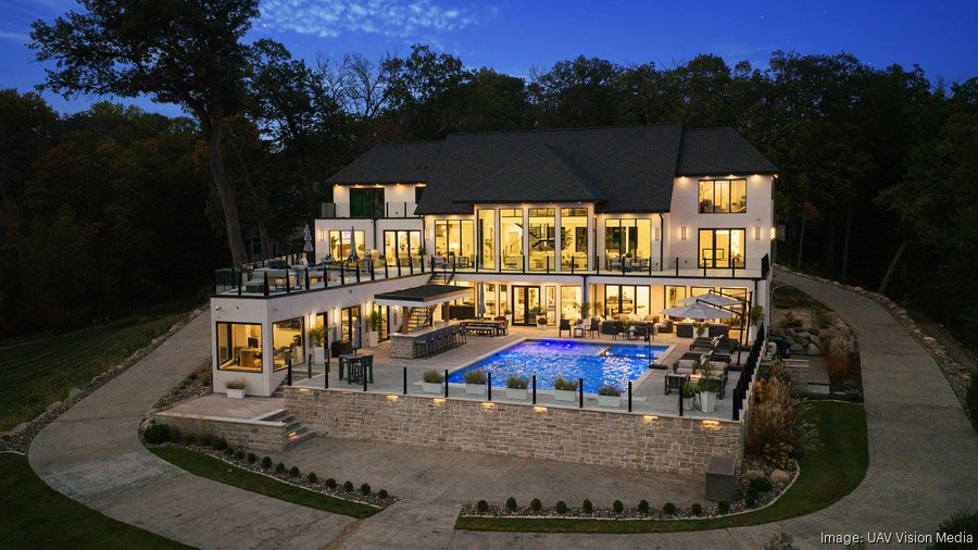 $10.9M Deephaven estate hits market on Lake Minnetonka - Minneapolis ...