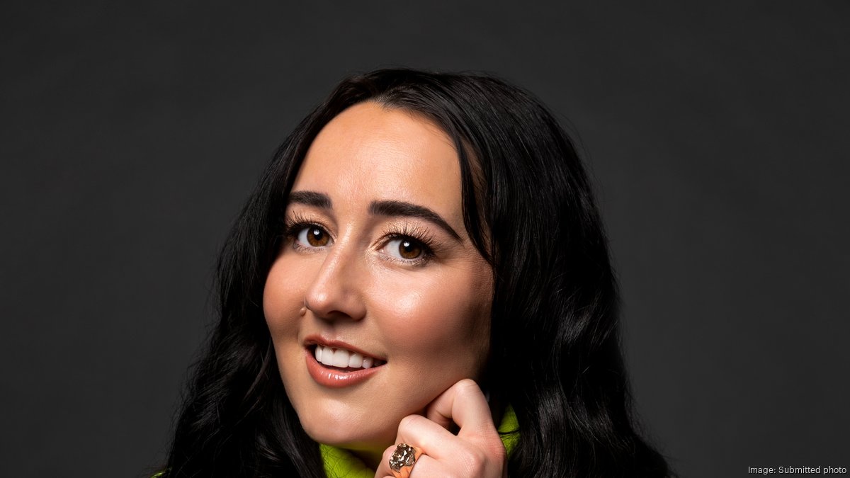 Aurora Highlands' Carla Ferreira builds community through art - The ...