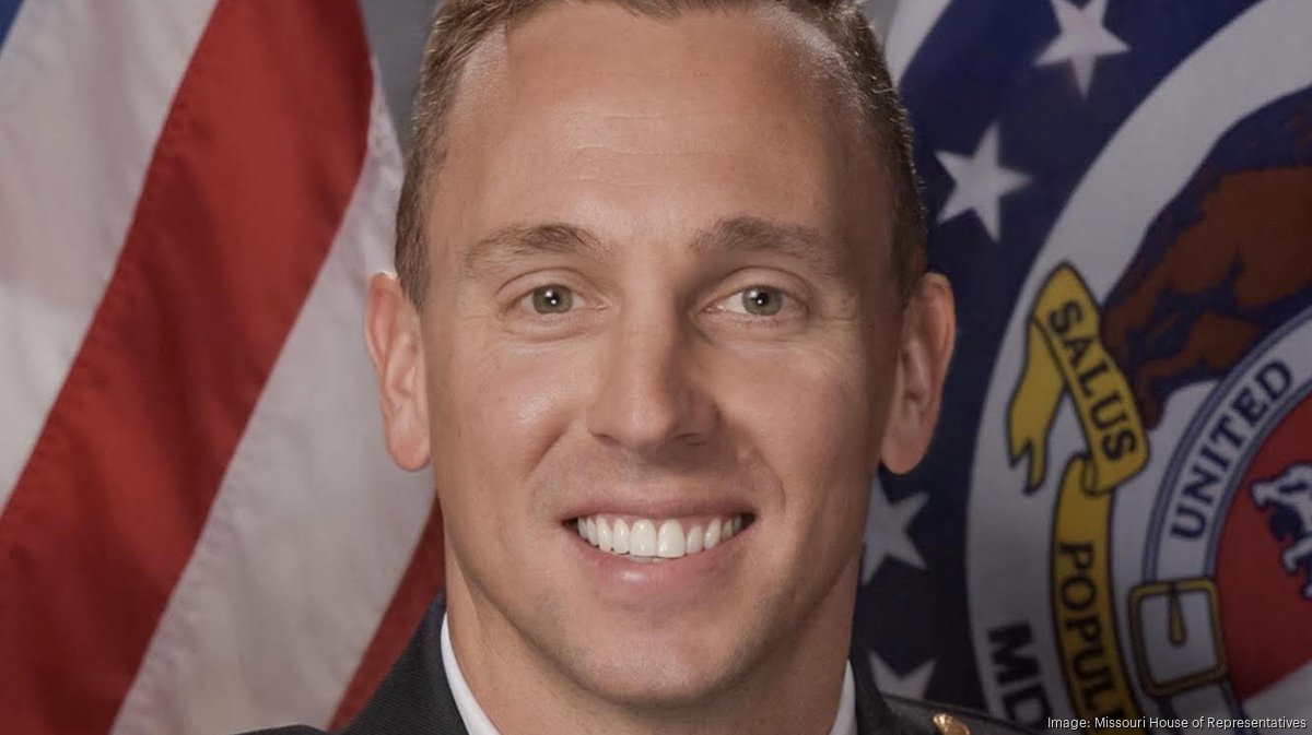 St. Louis mayor names Gregg Favre as new emergency management chief ...