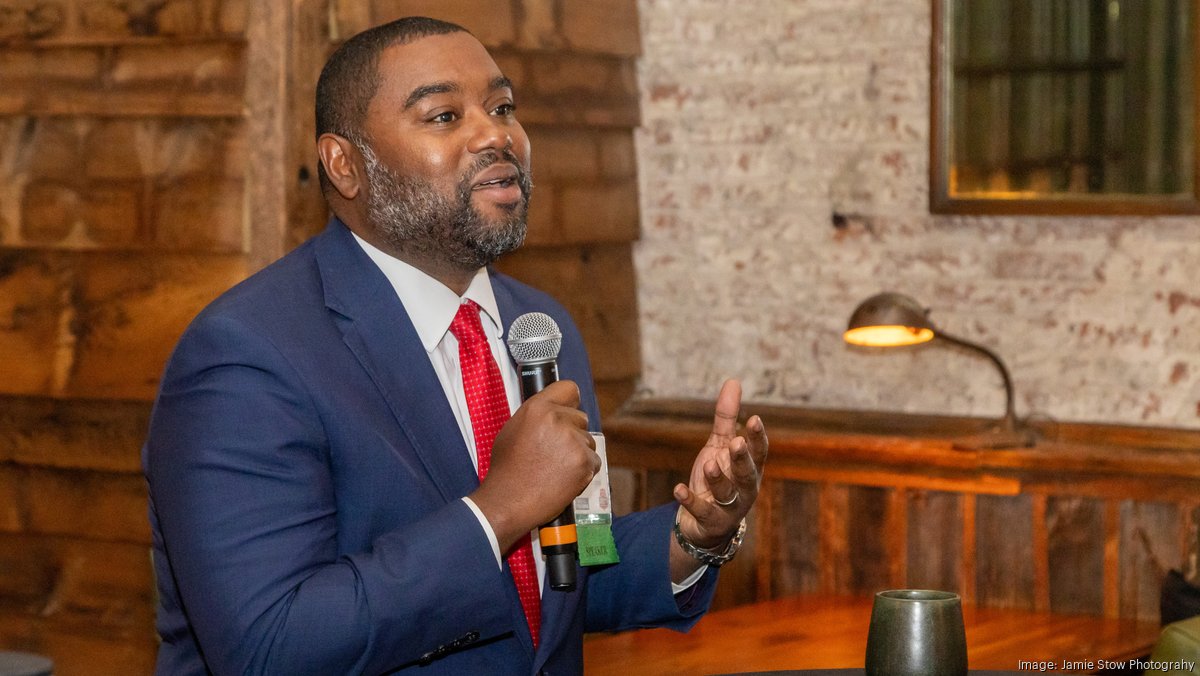 American Airlines' PHL boss ready to beef up operations for 2026 ...