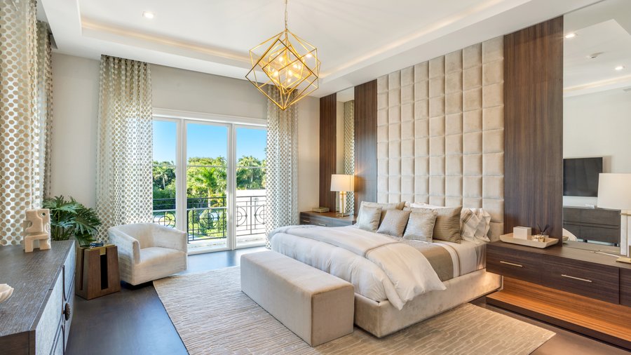 Daniel Dagesse and Elaine Dagesse of DCD Automotive sell Delray Beach ...