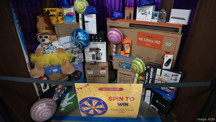 Amazon Oak Creek facility adds 1,500 workers for holiday rush ...