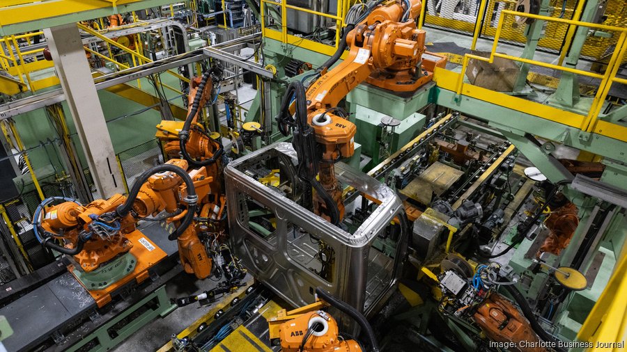 Daimler Truck North America builds on manufacturing roots here ...