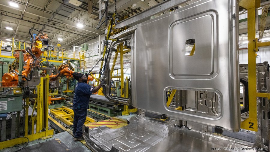 Daimler Truck North America builds on manufacturing roots here ...
