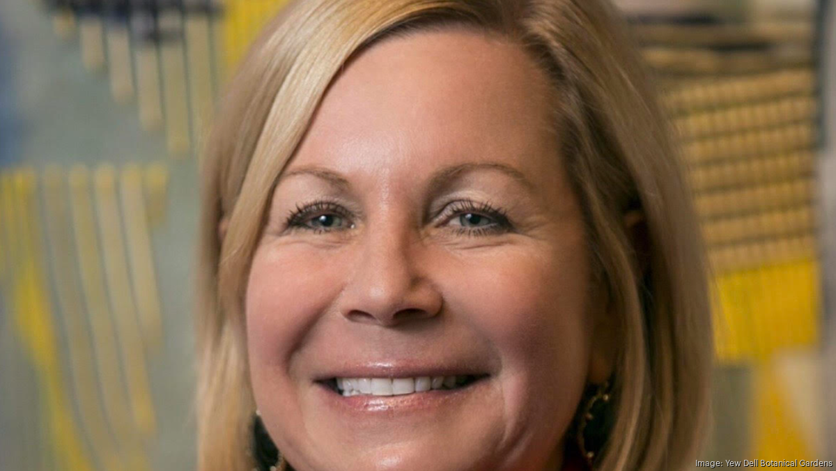 Yew Dell Botanical Gardens hires new philanthropy director - Louisville ...