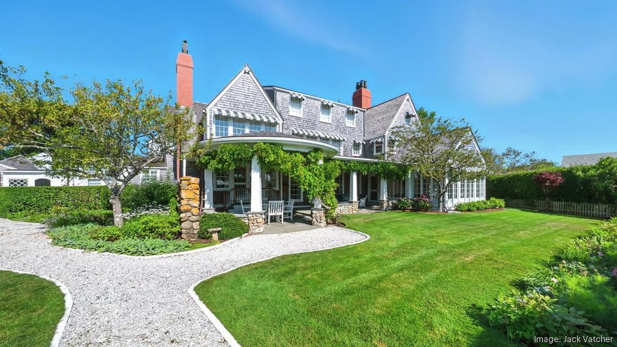 Three-parcel Nantucket property sells for $18 million - Boston Business ...