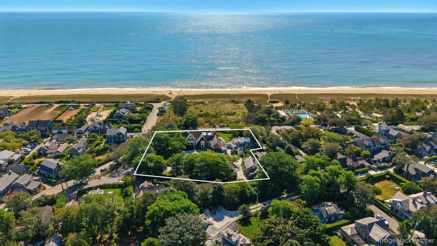 Three-parcel Nantucket property sells for $18 million - Boston Business ...