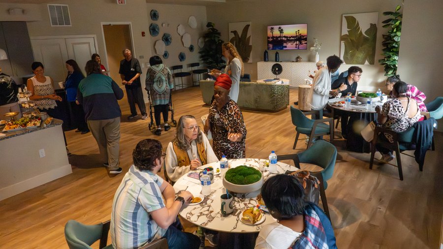 Heritage Oaks opens 80 affordable senior apartments in Largo - Tampa ...