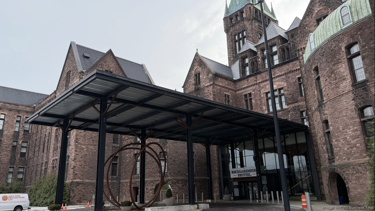 Richardson Hotel's new GM to remove porte-cochère, restore terrace ...