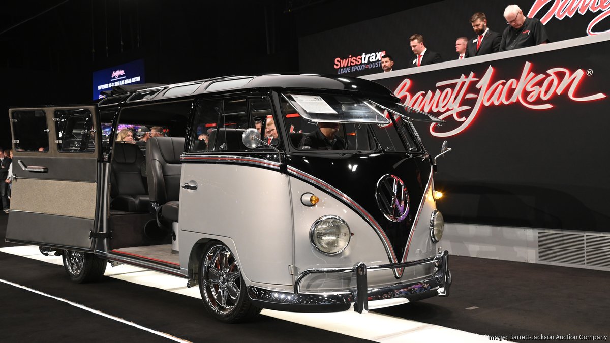 Barrett-Jackson Scottsdale auction sees 2 cars top $100,000 - Phoenix ...