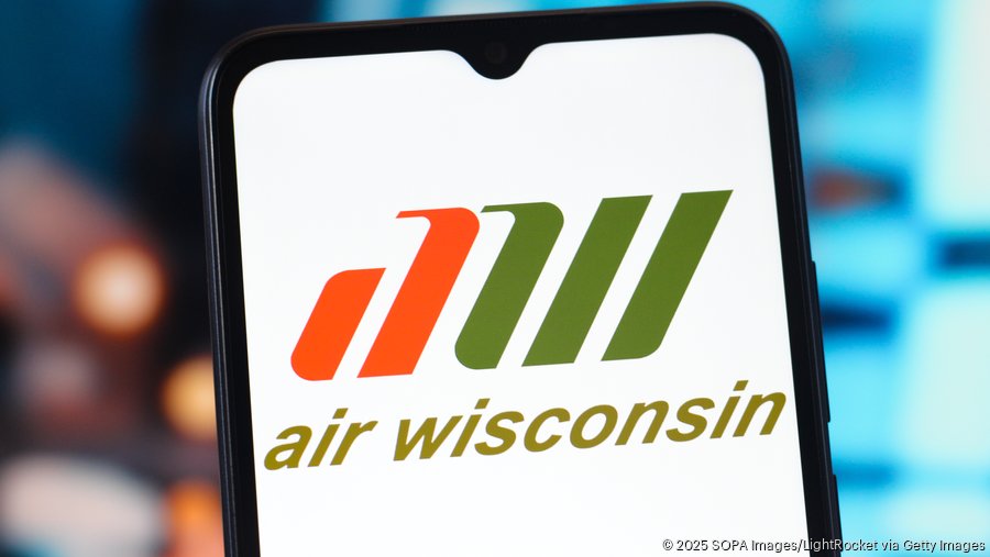 CSI Aviation part of $110 million Air Wisconsin purchase - Milwaukee ...