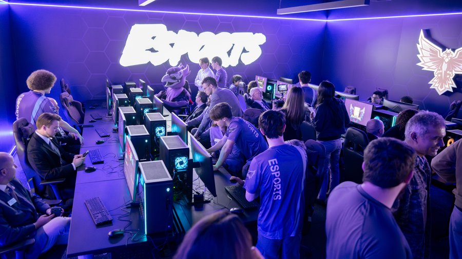 Florida Poly opens esports arena for 14 competitive teams - Tampa Bay ...