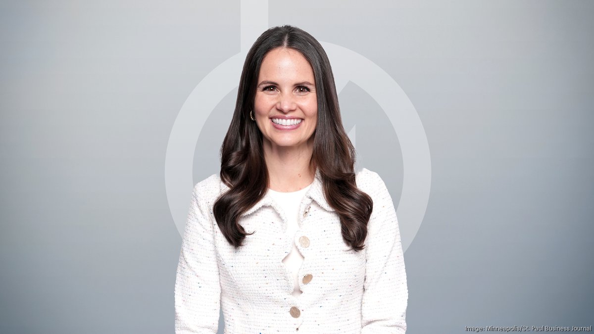 40 Under 40: Amanda Dolan - Minneapolis / St. Paul Business Journal
