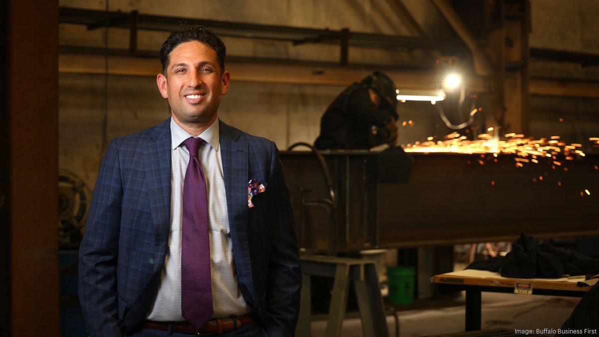 Lessons in marathons, acting help Sean Greenhouse lead Linita Design ...