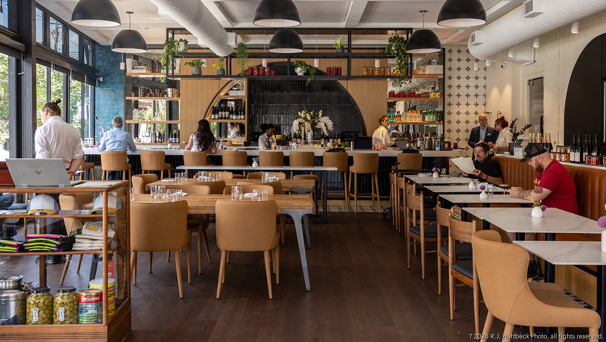 Saint Louis Chess Club opens Noble Crown restaurant - St. Louis ...